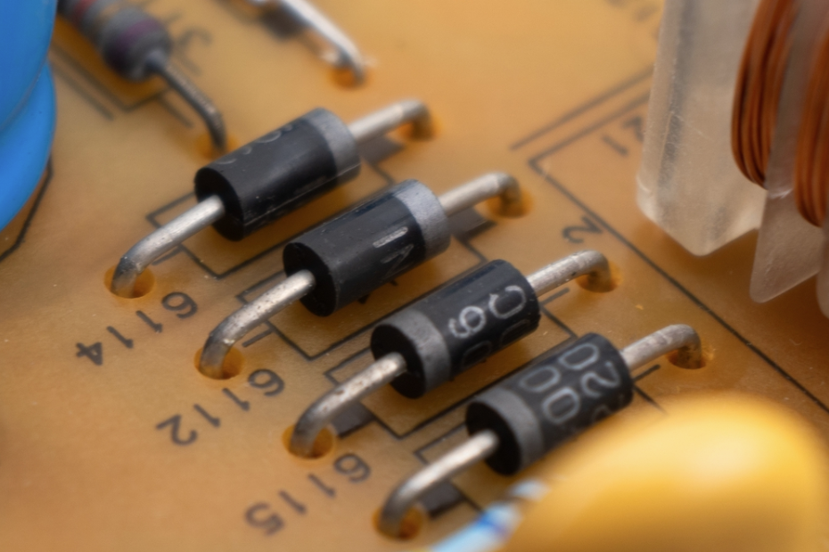 Top 10 Electronics Components Every Engineering Student Must Know