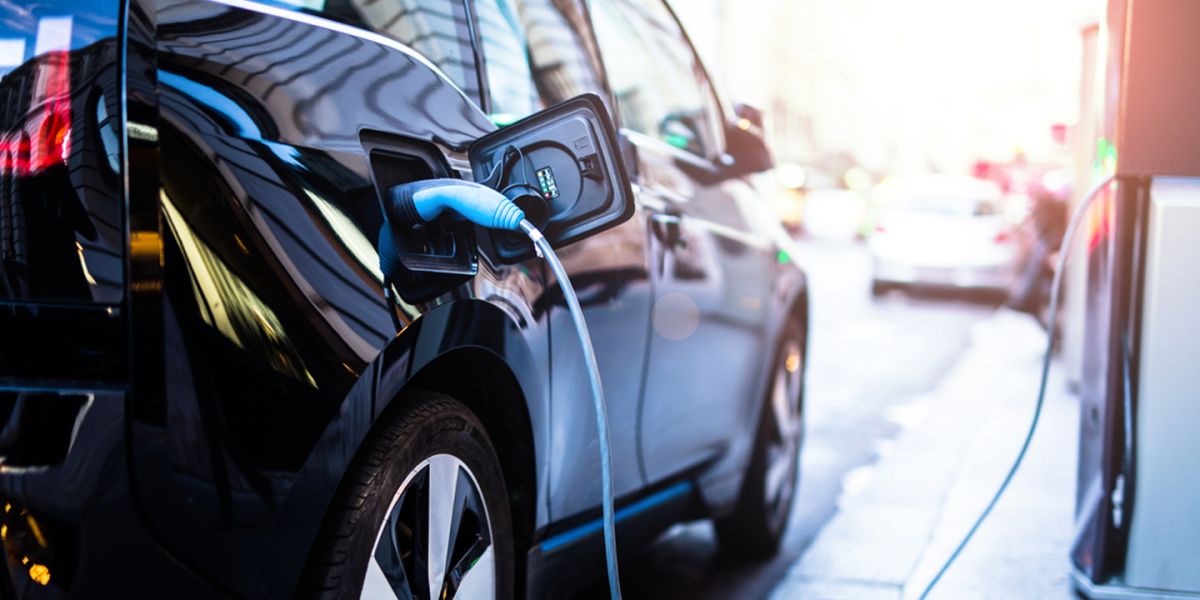 Automotive Battery Power Regulated with Buck / Boost ICs | Altium